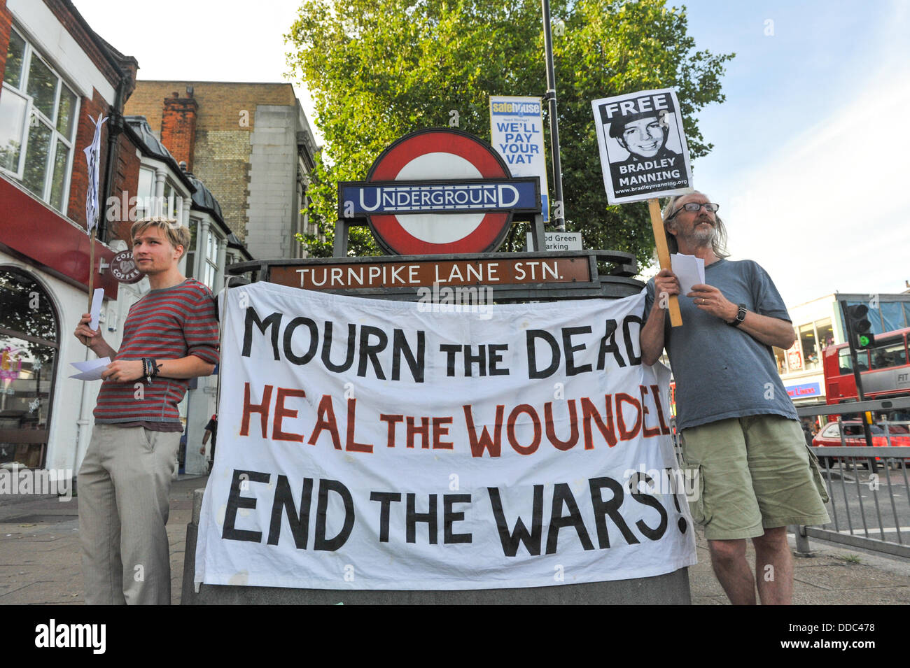 The catholic worker hi-res stock photography and images - Alamy