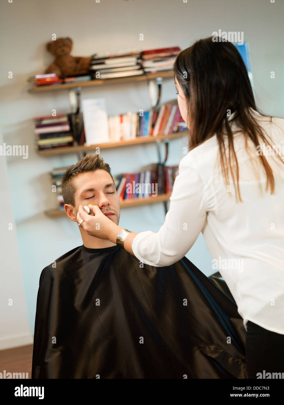 Man in Beauty salon Stock Photo - Alamy