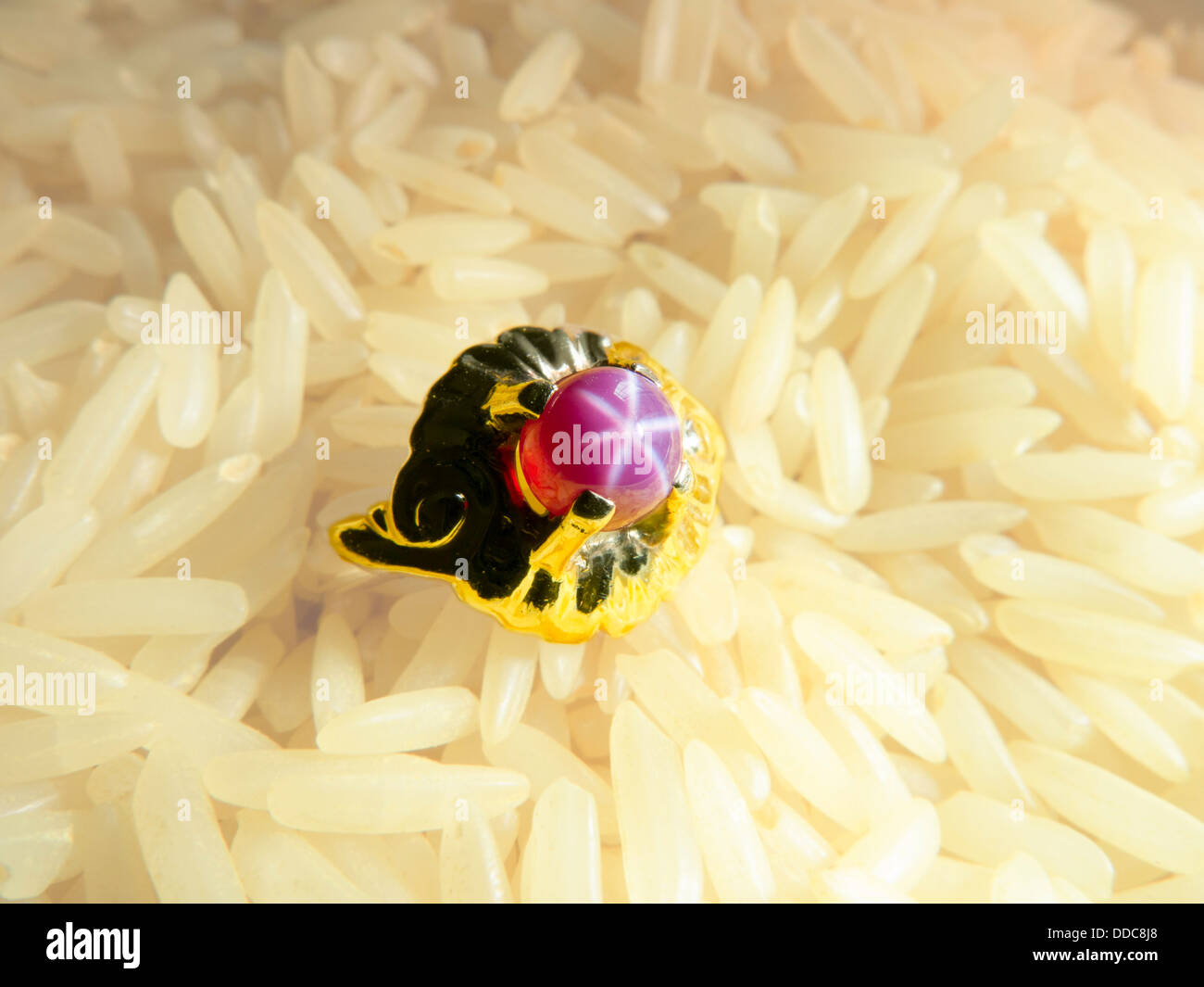 Ruby ring hi-res stock photography and images - Alamy