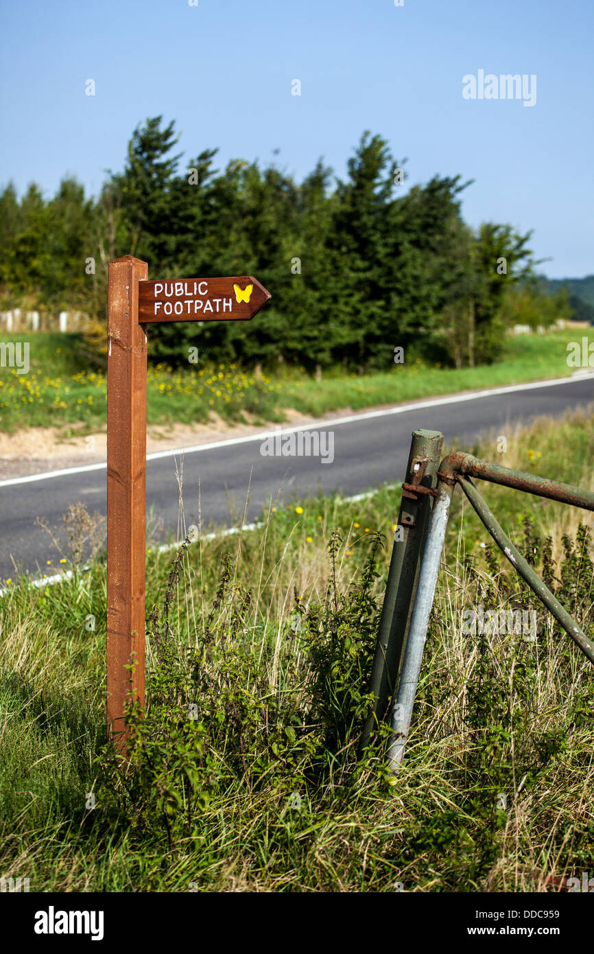 Public Footpath Sign Post Stock Photo - Alamy