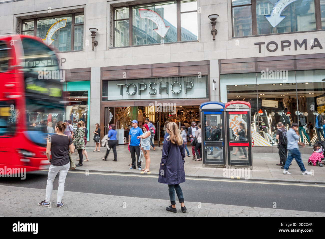Topshop oxford street hi-res stock photography and images - Alamy