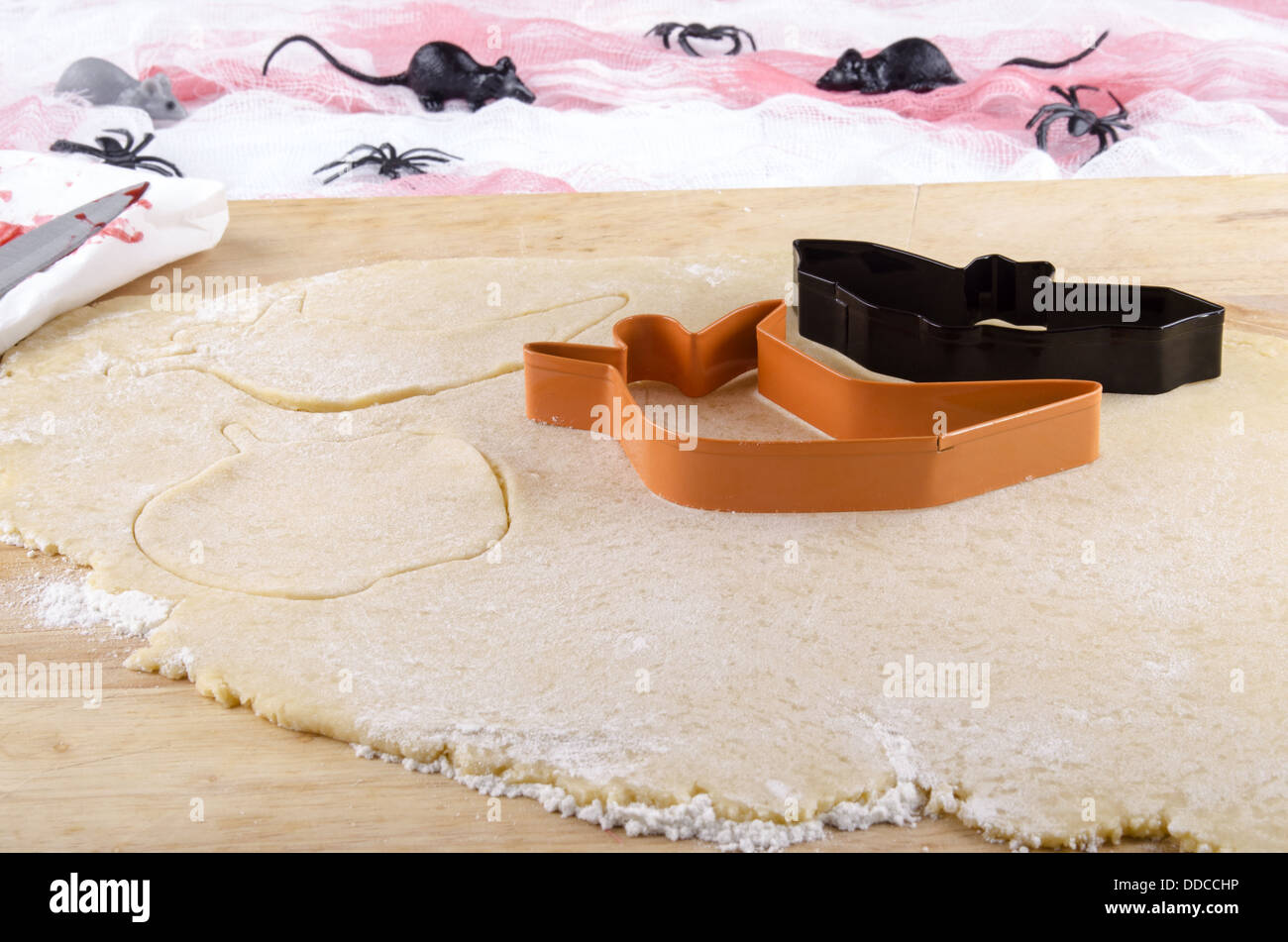 Shortcrust pastry and cookie cutter for Halloween Stock Photo - Alamy