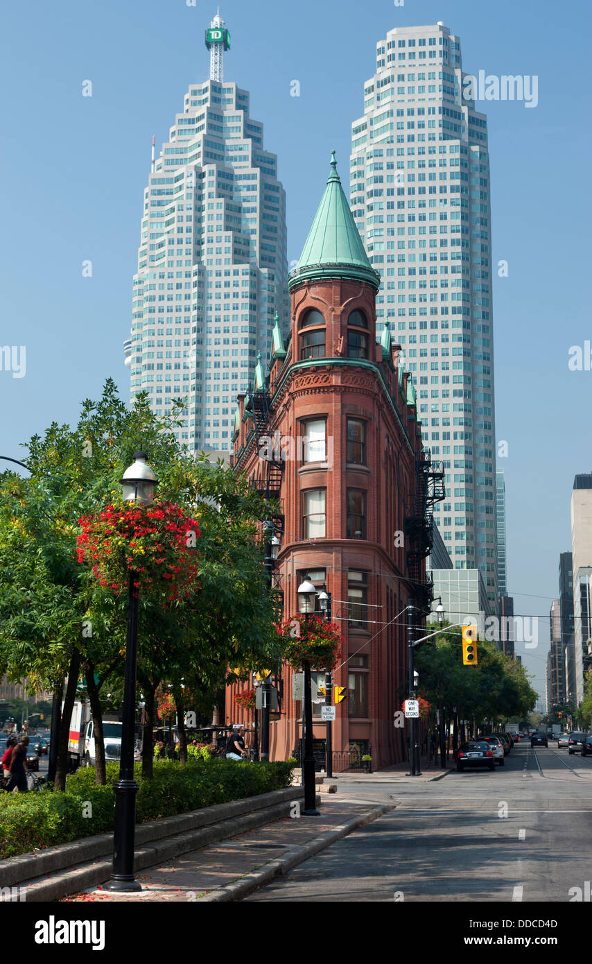 GOODERHAM BUILDING (©DAVID ROBERTS JR 1892) BROOKFIELD PLACE (©BREGMAN ...