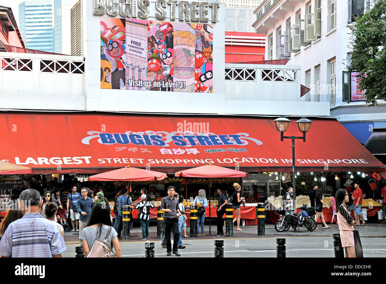 Bugis street singapore hi-res stock photography and images - Alamy