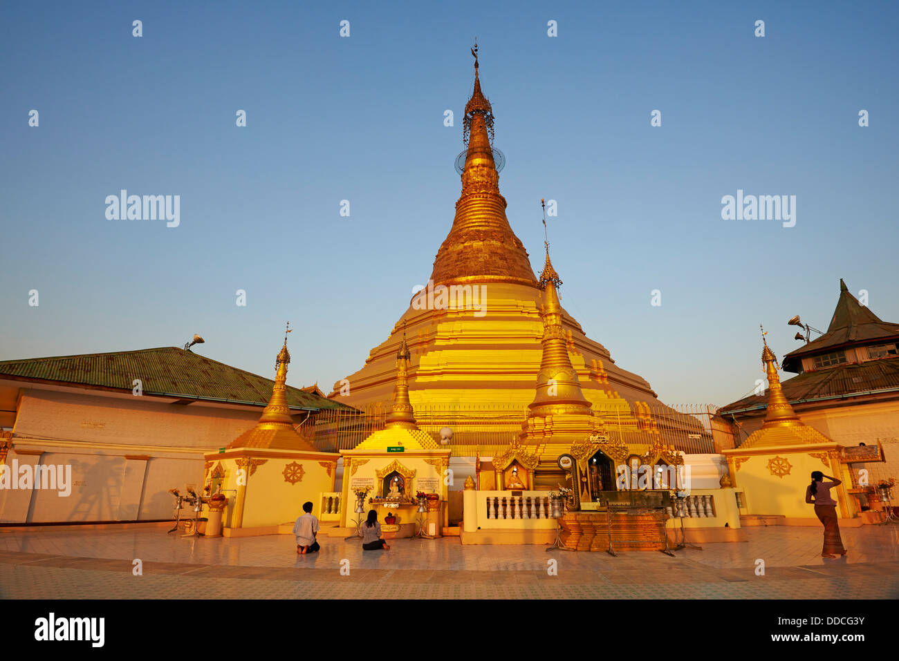 Moulmein pagoda hi-res stock photography and images - Alamy
