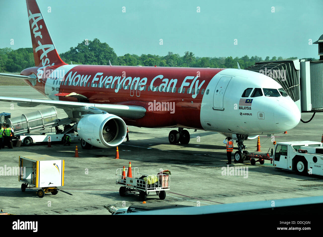 At Yangon International Airport Stock Photos & At Yangon International ...