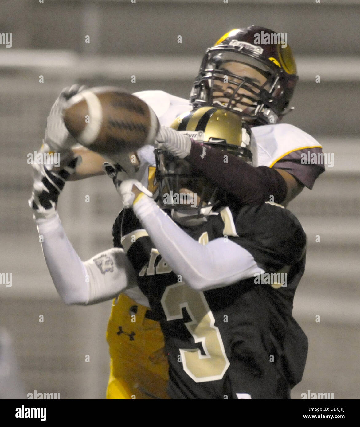 Aug. 29, 2013 - U.S. - Greg Sorber -- Cibola's Elijah Winfield, 3 ...