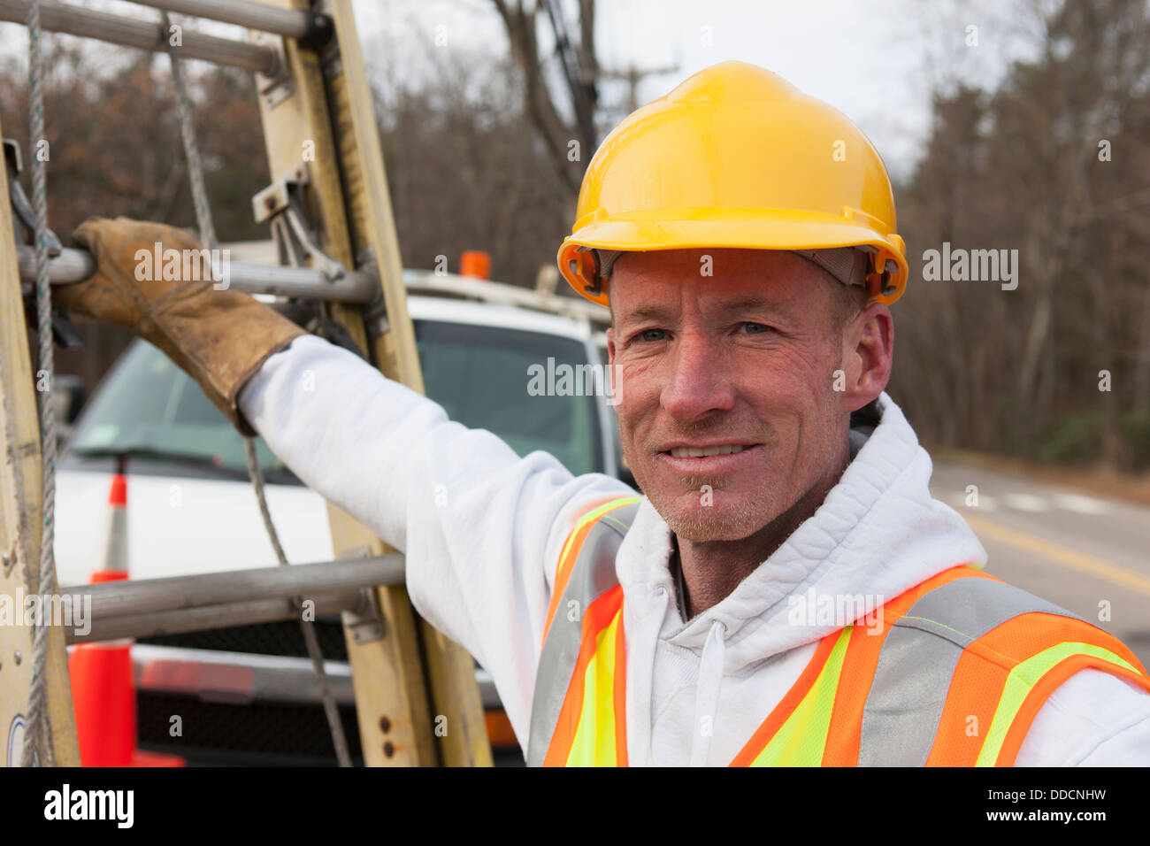 Power line worker hi-res stock photography and images - Alamy