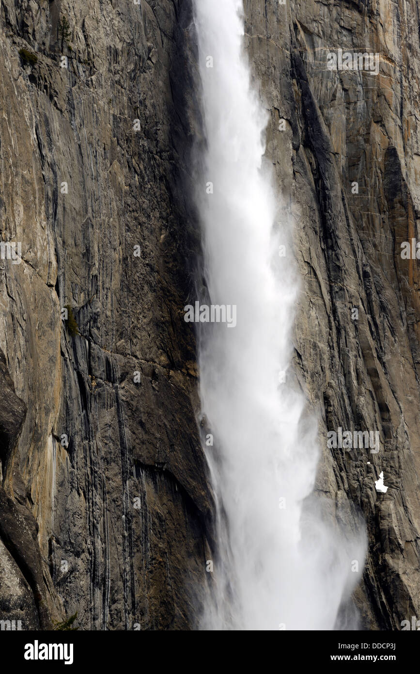 upper yosemite falls wispy waterfall appearance yosemite national park ...