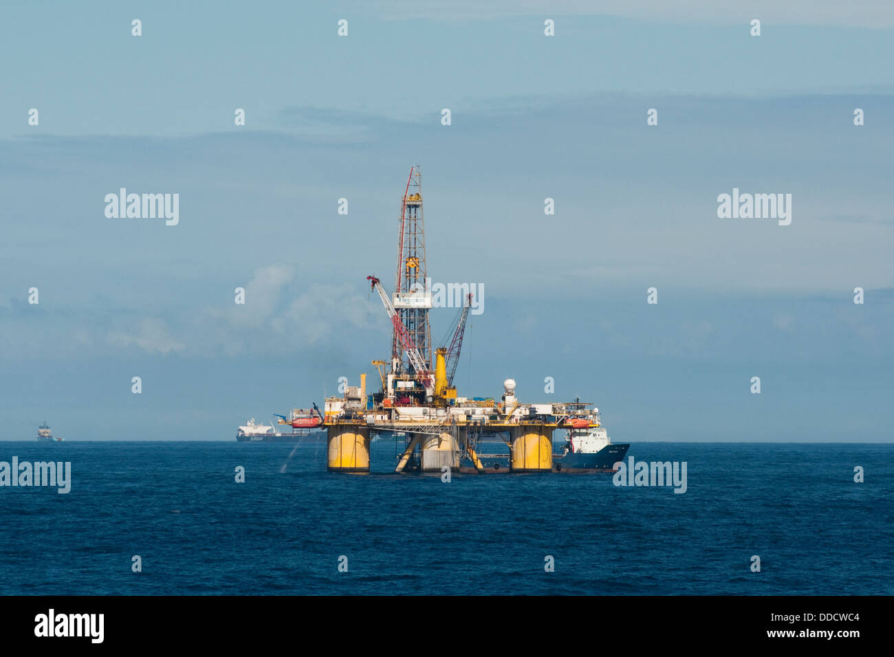 Transocean rig hi-res stock photography and images - Alamy