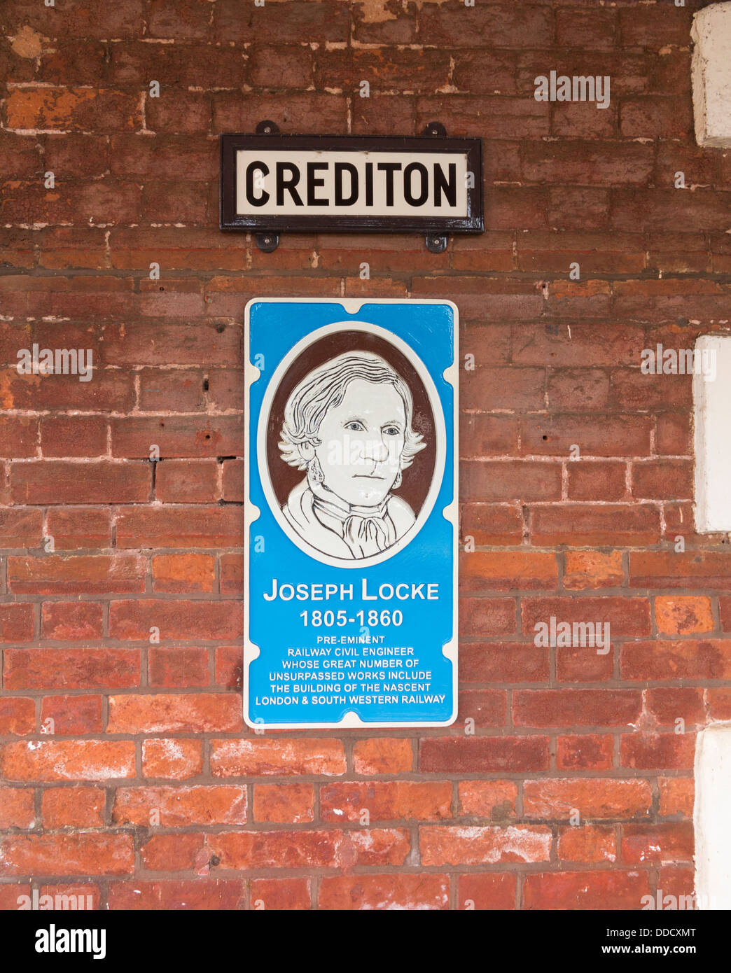 Railway station blue plaque hi-res stock photography and images - Alamy