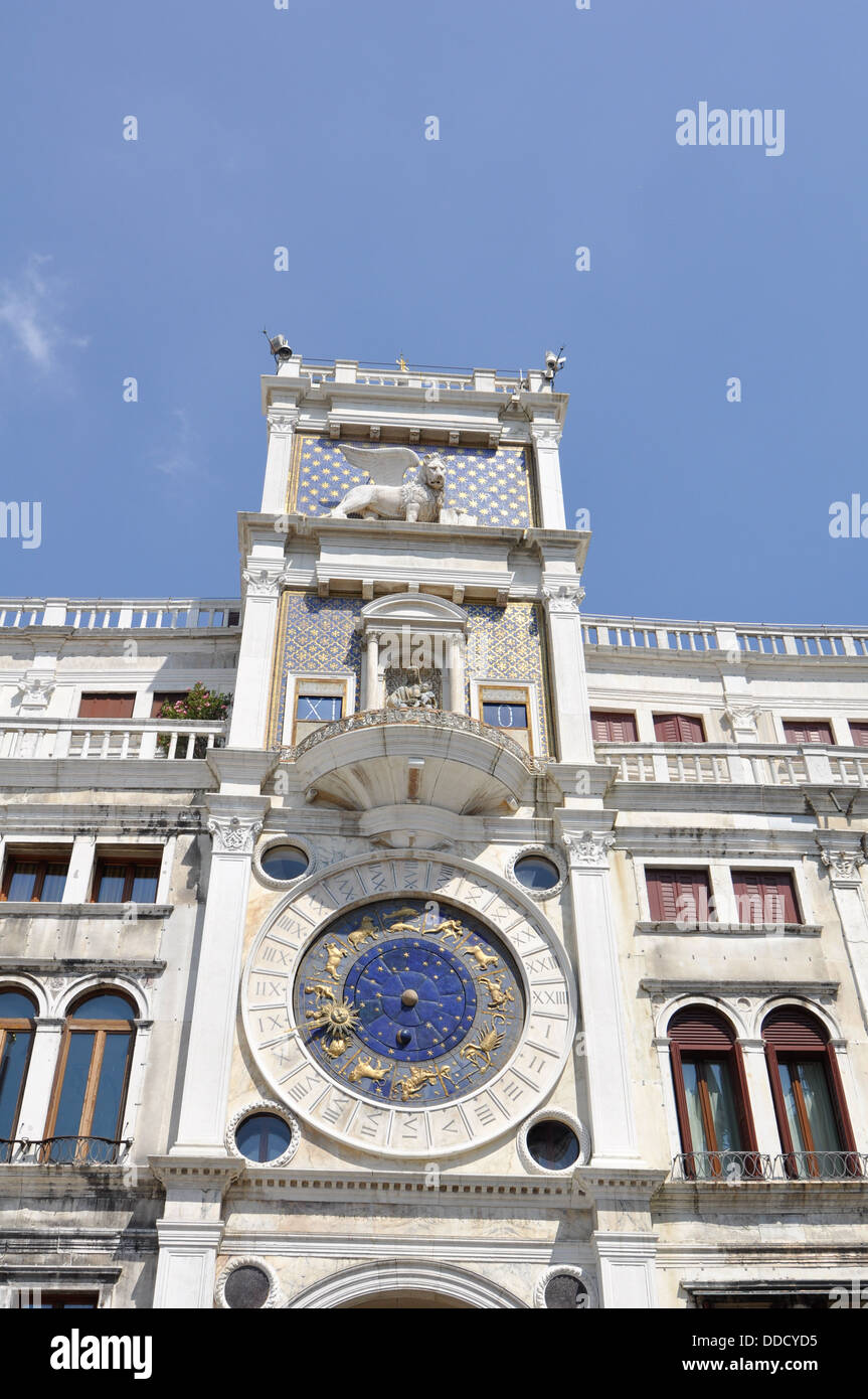 Square clock telling the time hi-res stock photography and images - Alamy