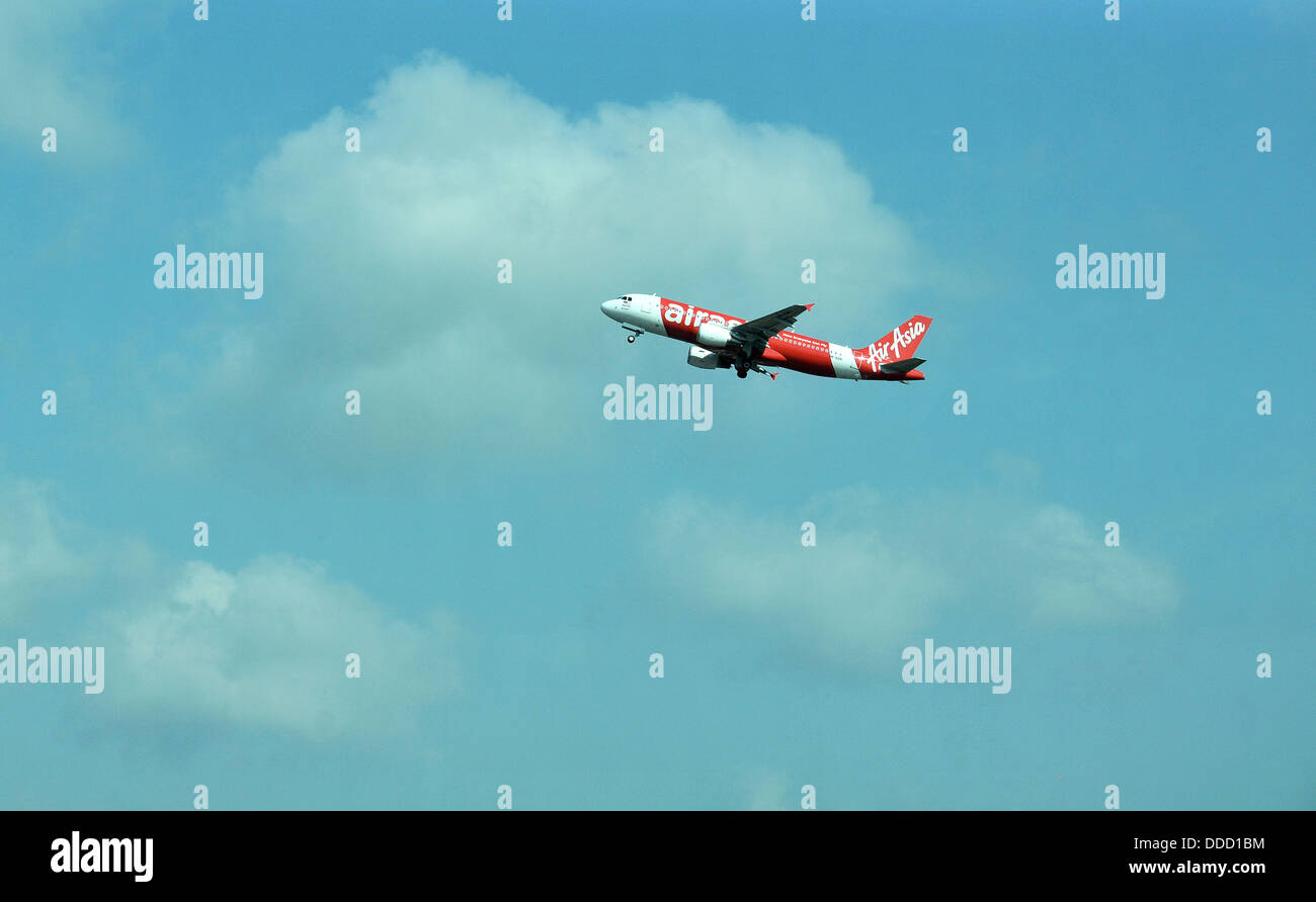 At Yangon International Airport Stock Photos & At Yangon International ...