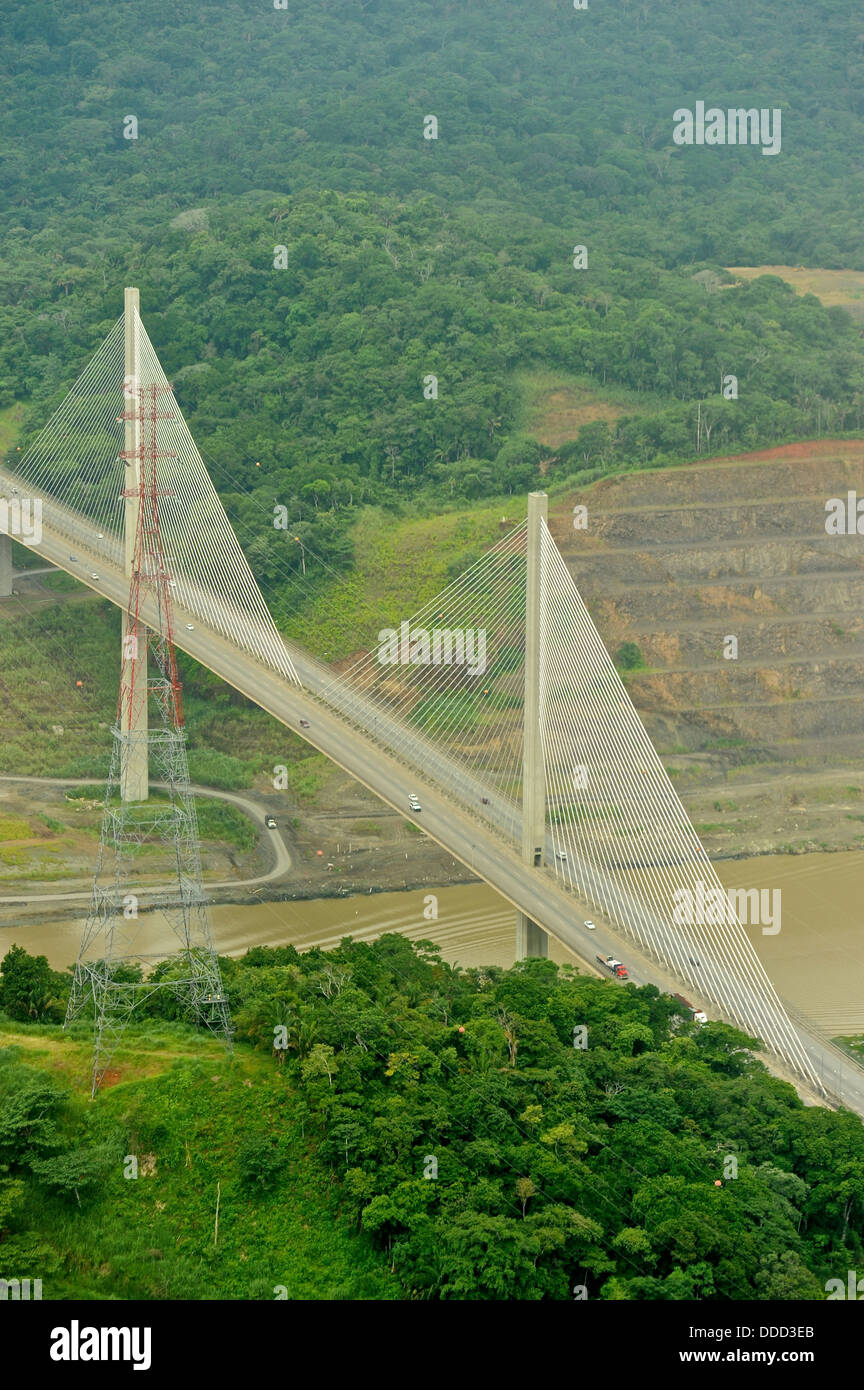 Gaillard cut panama canal hi-res stock photography and images - Alamy