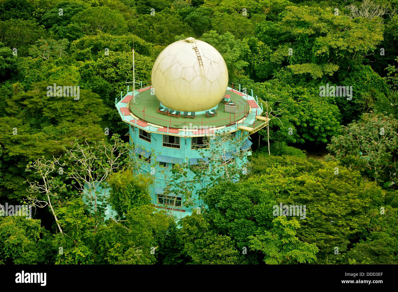 Canopy tower panama hi-res stock photography and images - Alamy