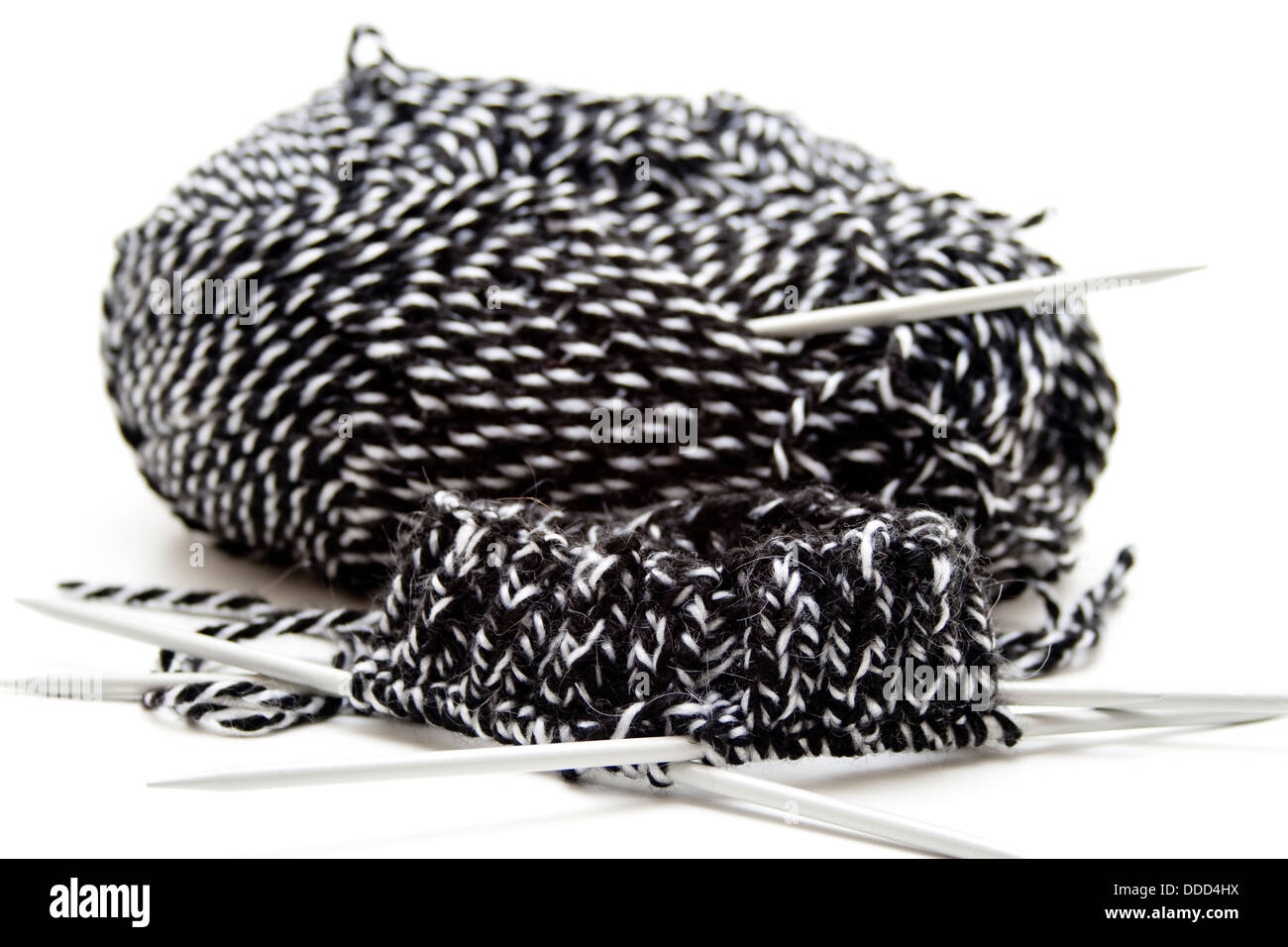 Cord wool with cord needles Stock Photo - Alamy