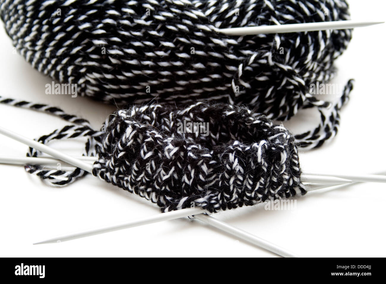 Cord wool with cord needles Stock Photo - Alamy