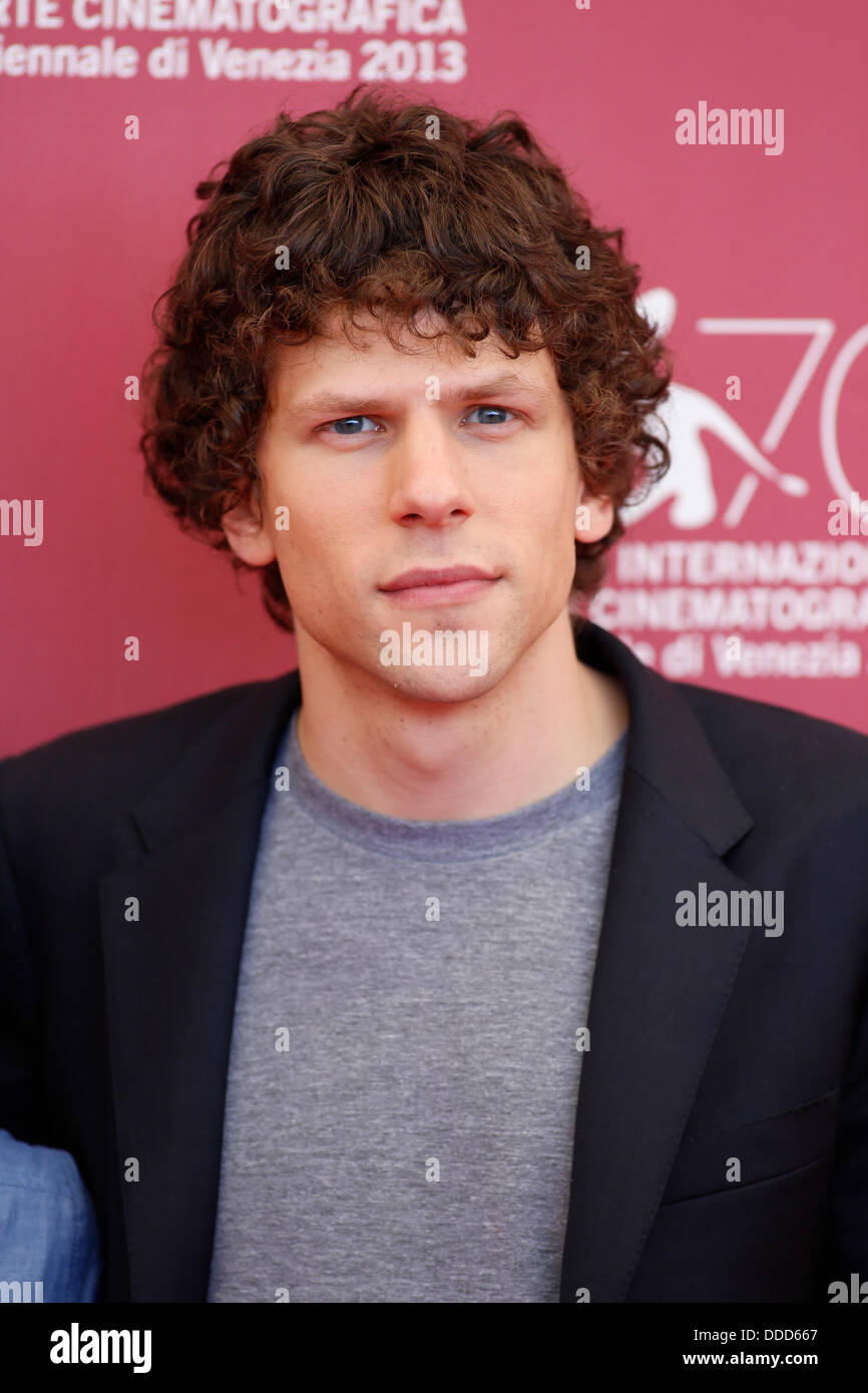 Actor moves hi-res stock photography and images - Alamy