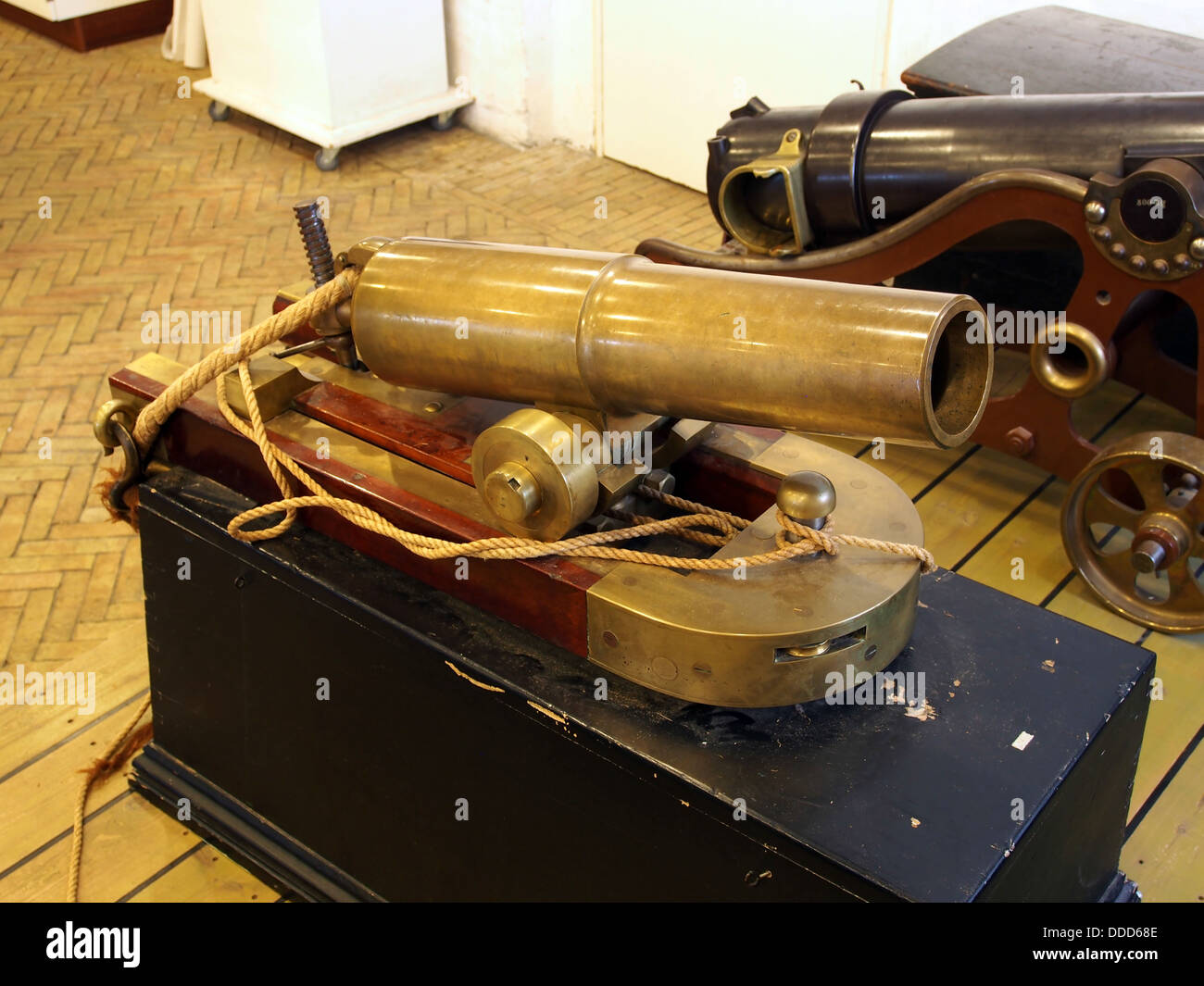 Carronade cannon hi-res stock photography and images - Alamy
