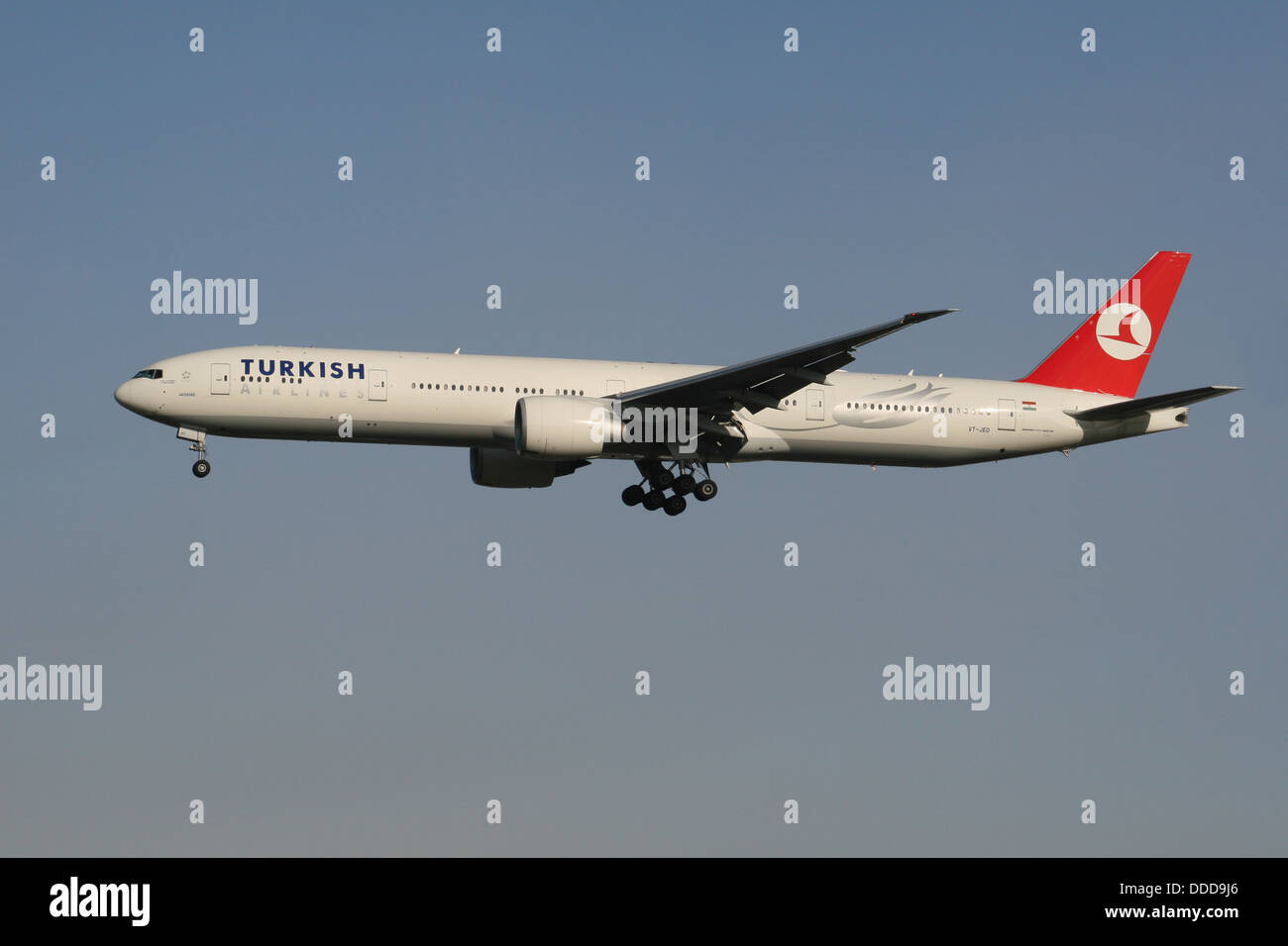 TURKISH AIRLINES BOEING 777 Stock Photo - Alamy