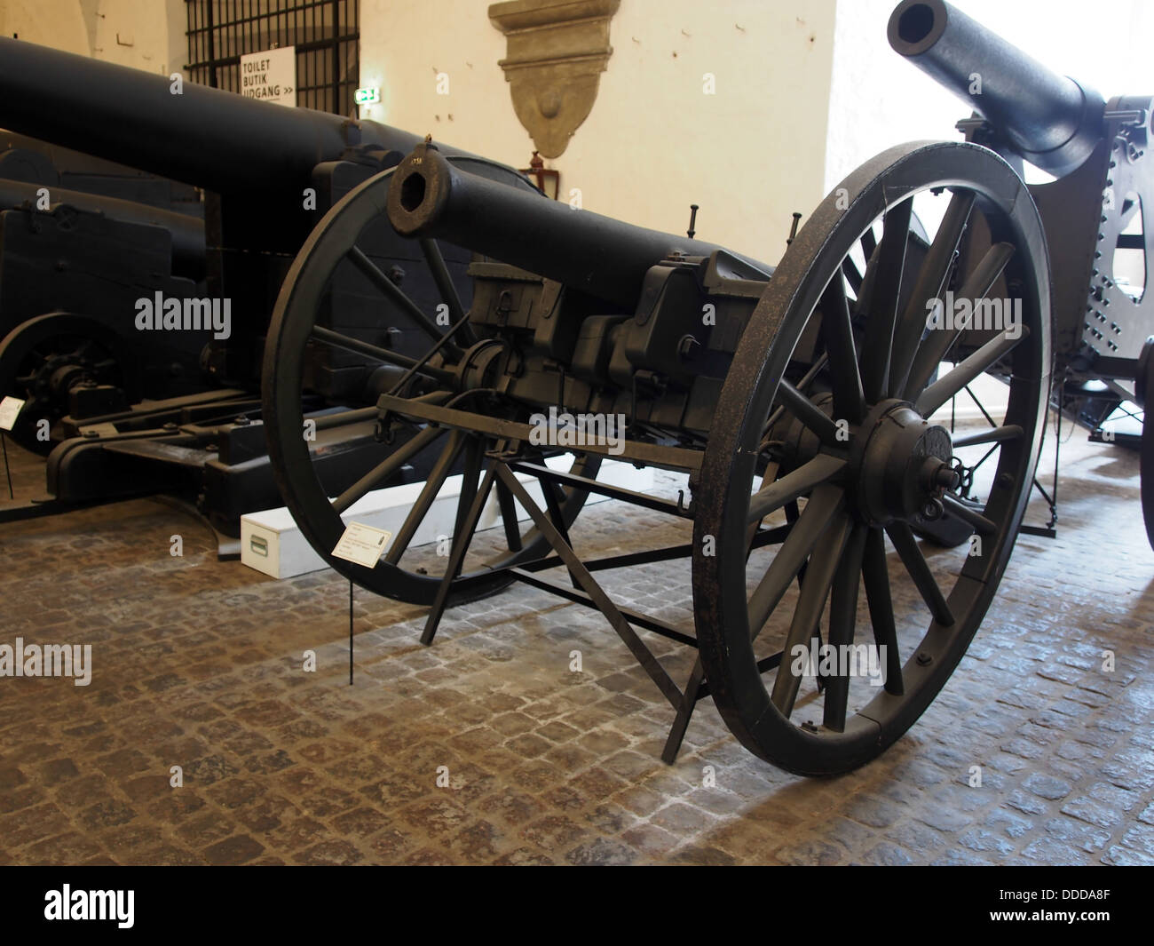 Rifled field gun hi-res stock photography and images - Alamy