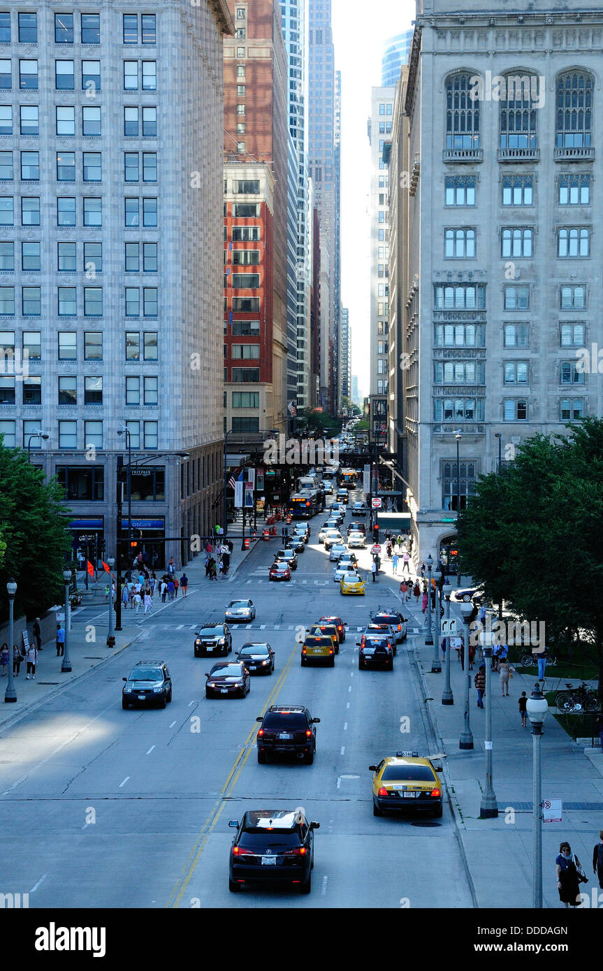 Street view of downtown Chicago Stock Photo - Alamy