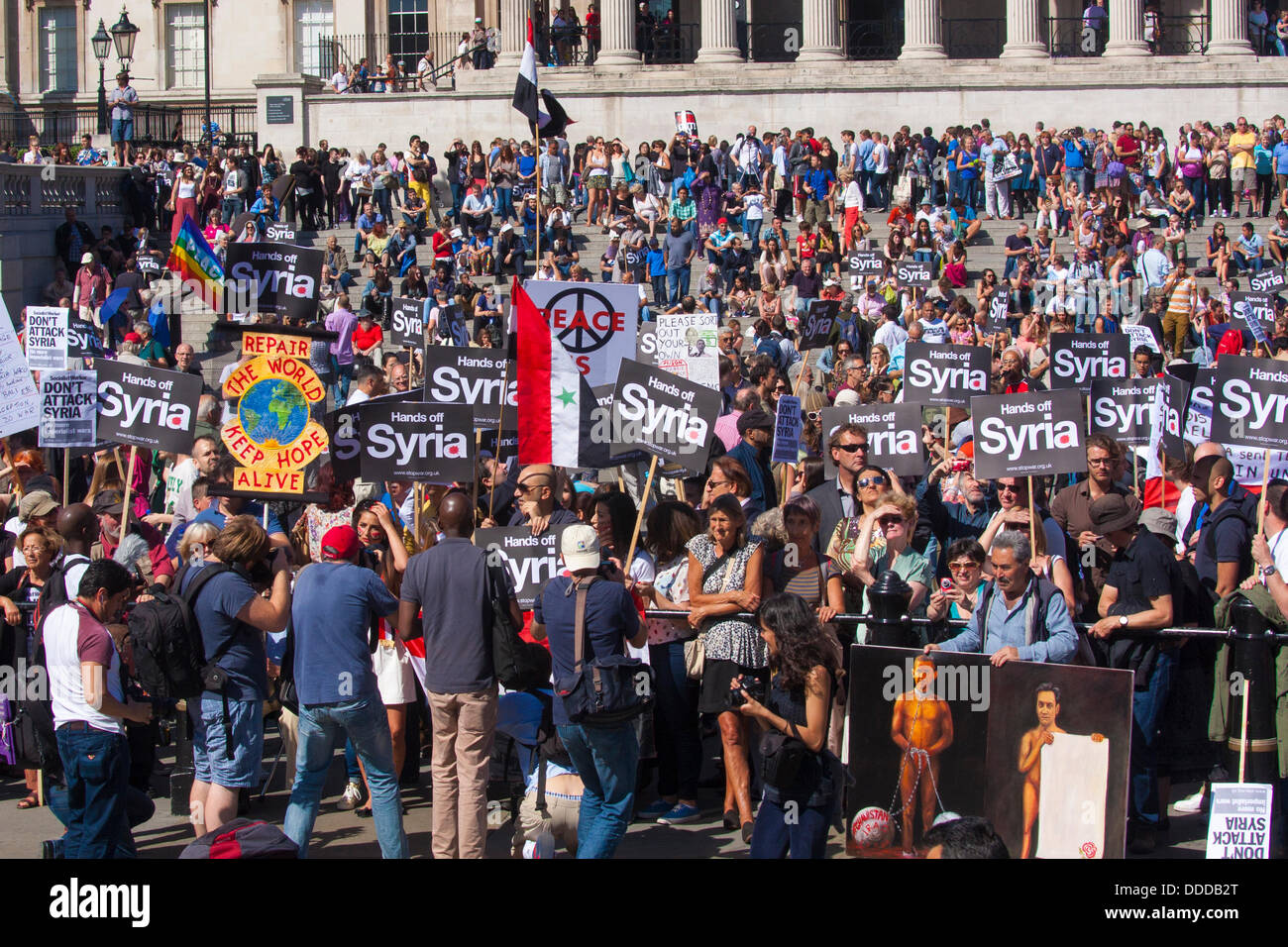 London, UK. 31st Aug, 2013. Part of the 3000-strong crowd in Trafalgar ...