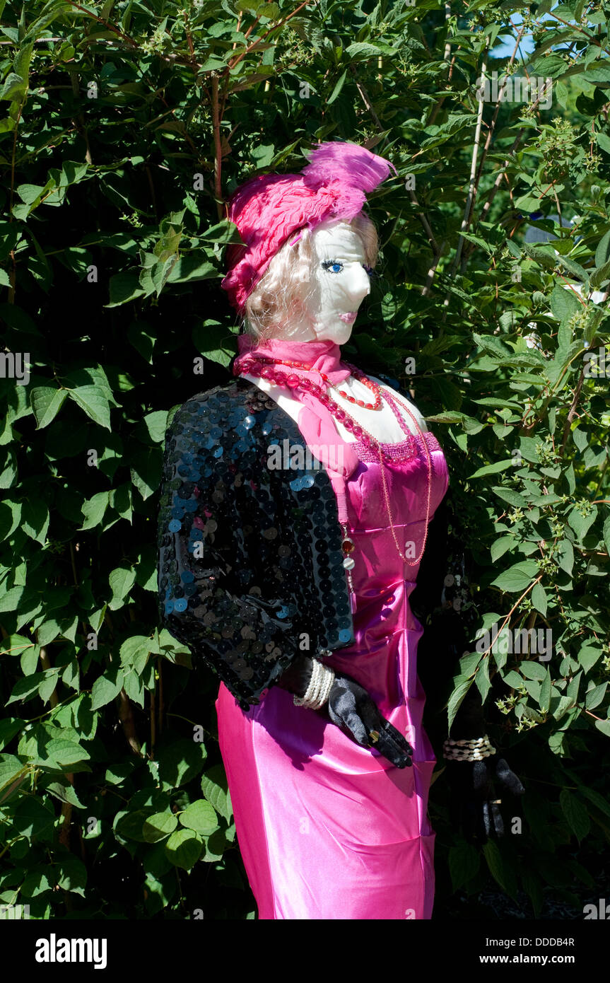 Female scarecrow hi-res stock photography and images - Alamy