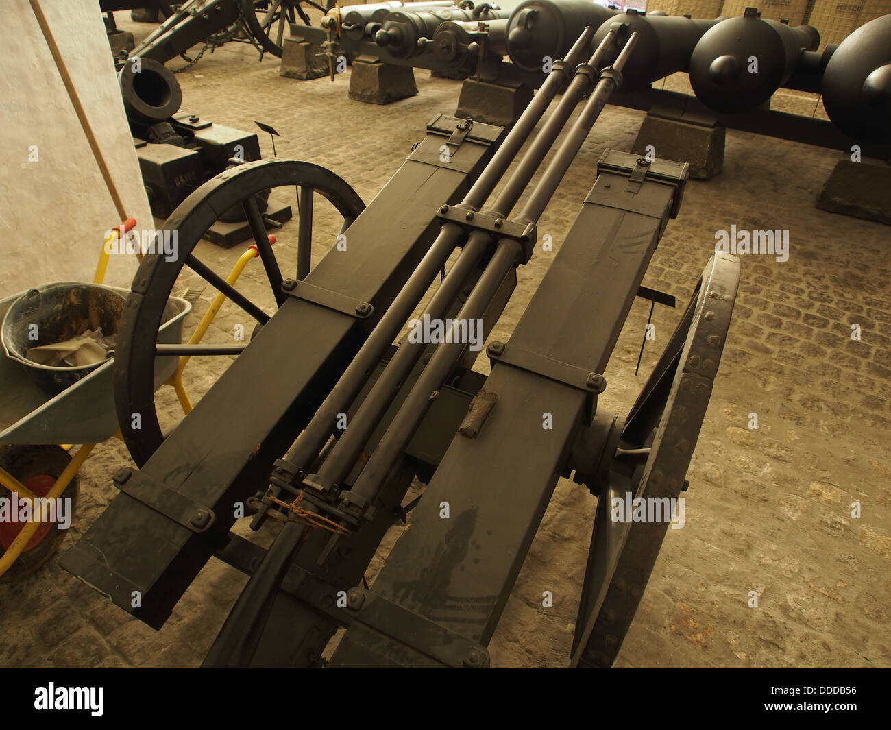 The Danish Espingol is a 17th-century multi-shot weapon, known for its ...