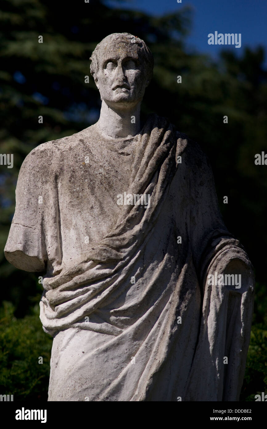 Old statue decay hi-res stock photography and images - Alamy