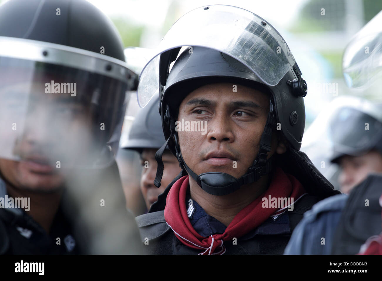 Riot policeman hi-res stock photography and images - Alamy