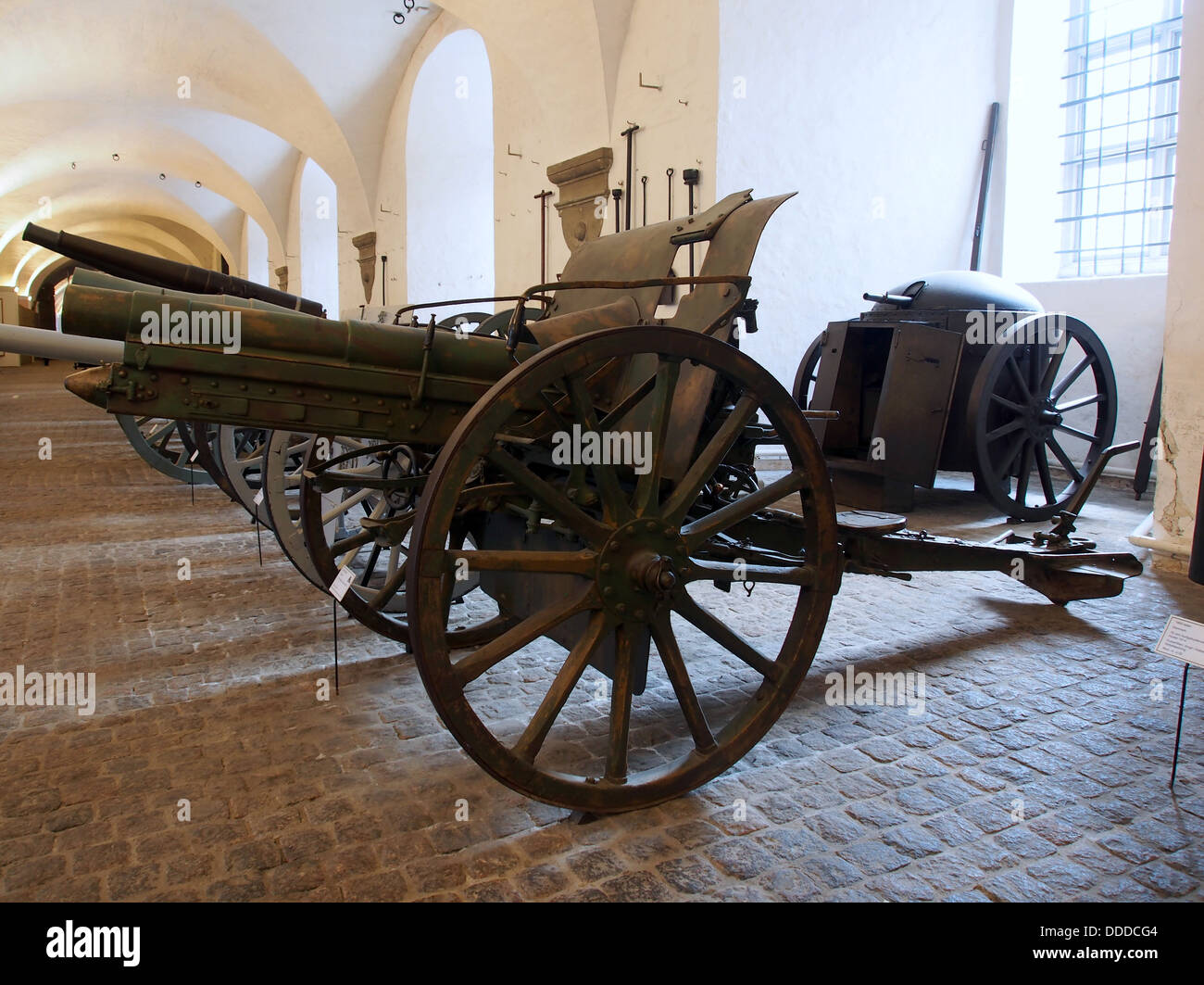 The German 75mm field cannon, model 1896-1916, is displayed at the ...