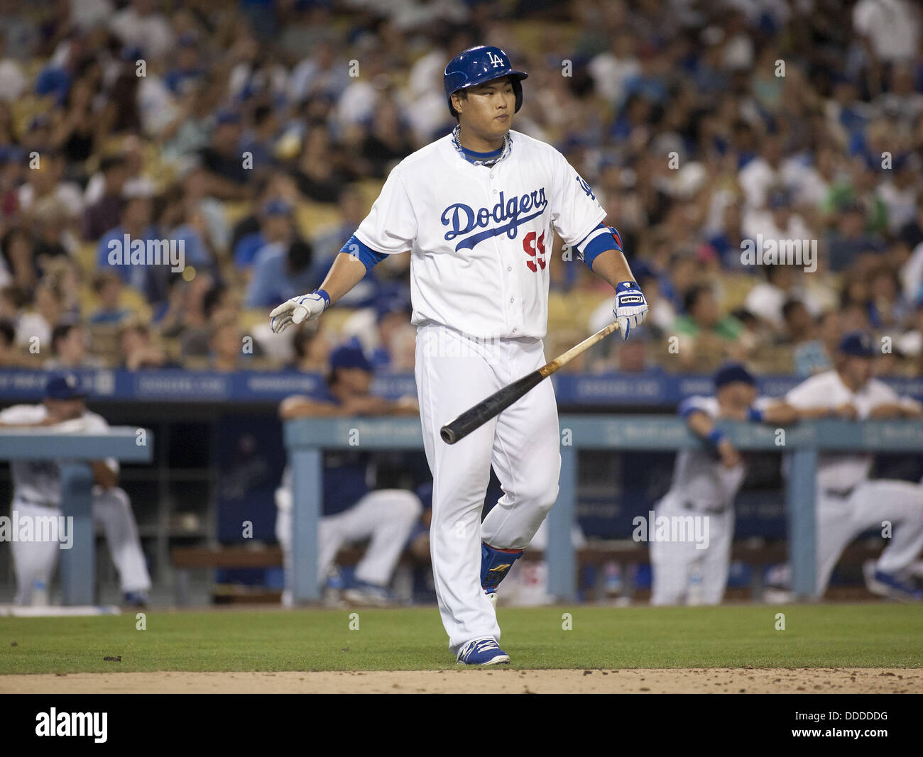 Los Angeles, CA, USA. 30th Aug, 2013. Hyun-Jin Ryu #99 of the Los ...