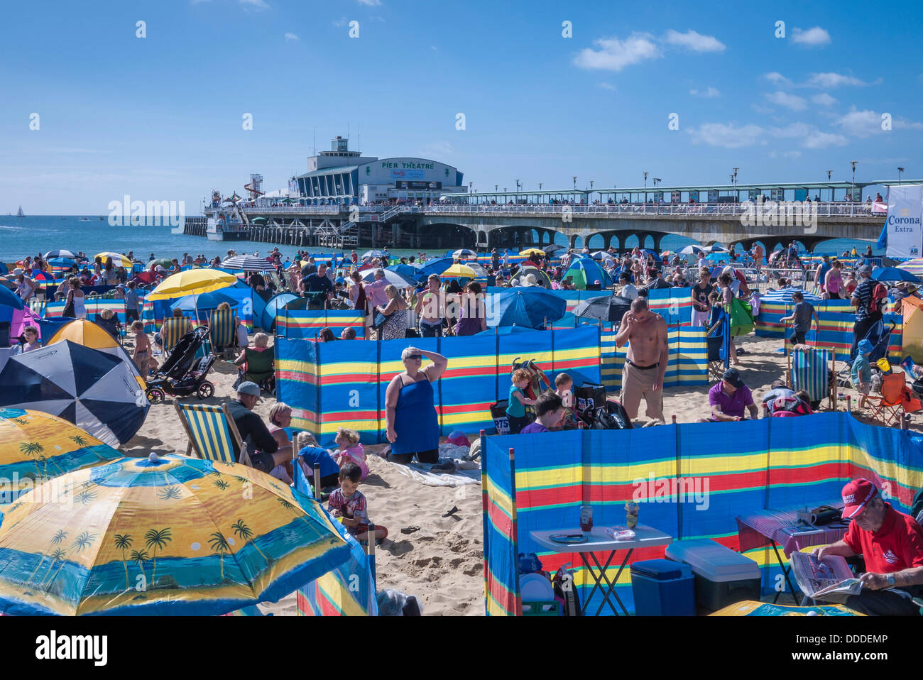 Crowded beach bournemouth england uk hi-res stock photography and ...