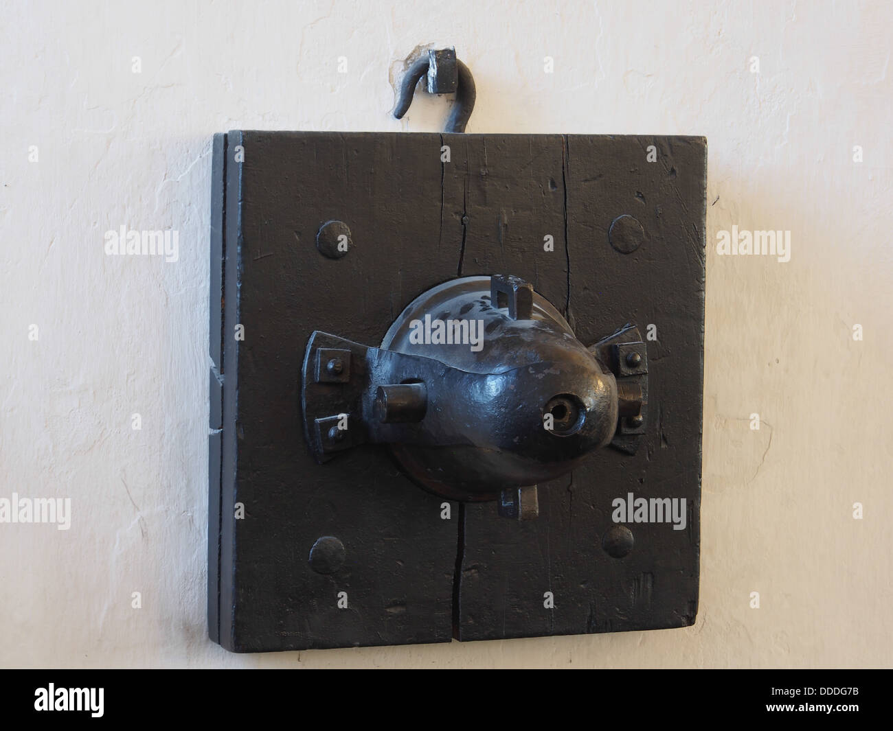 The Petarder is a historical explosive device used to rupture fortress ...