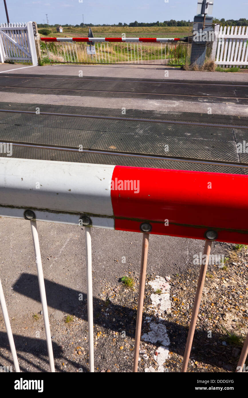 barriers Unmanned level railway crossing Stock Photo - Alamy barriers Unmanned level railway crossing Stock Photo - Alamy