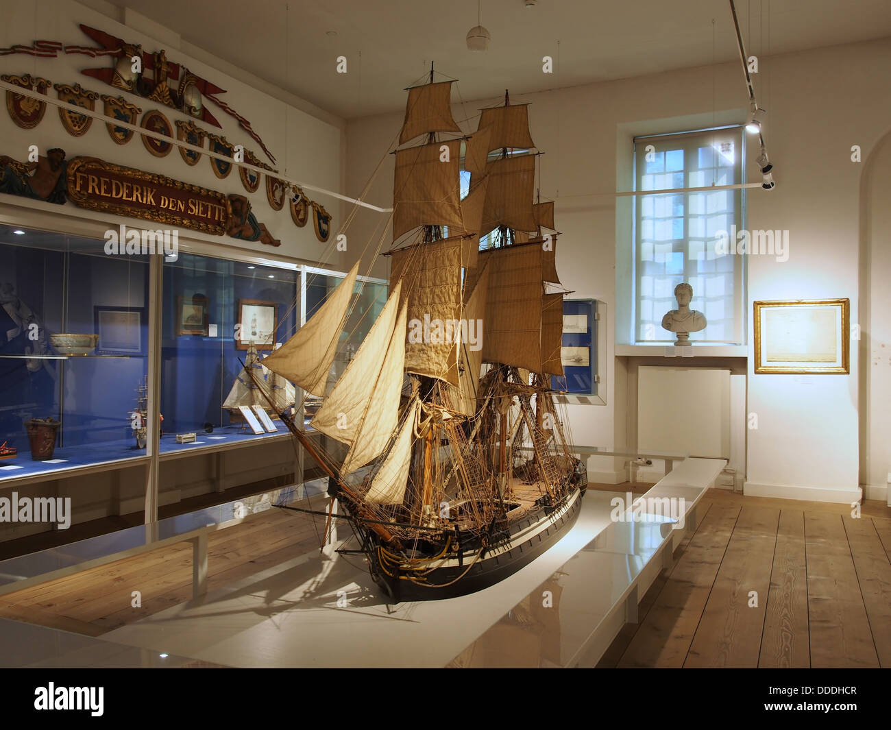 Phoenix ship hi-res stock photography and images - Alamy