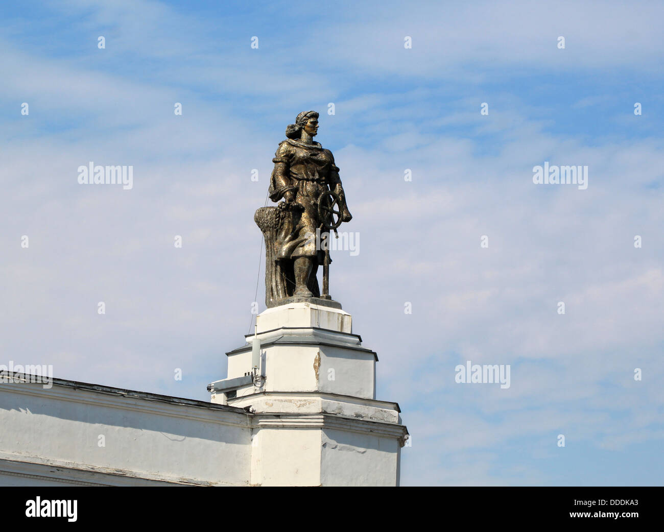 Statue sculpture steering wheel hi-res stock photography and images - Alamy
