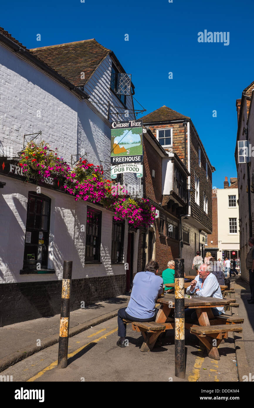 The Cherry Tree Pub, Freehouse, Canterbury, Kent Stock Photo - Alamy