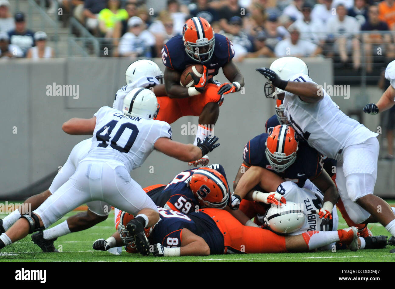 Orange jersey leaps hi-res stock photography and images - Alamy