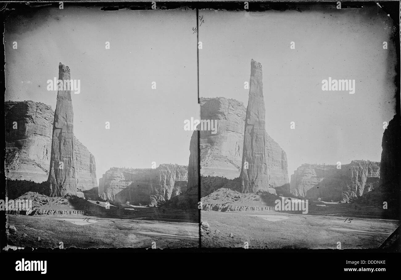 Explorer’s Column in Canyon De Chelle, standing 900 feet tall, located ...