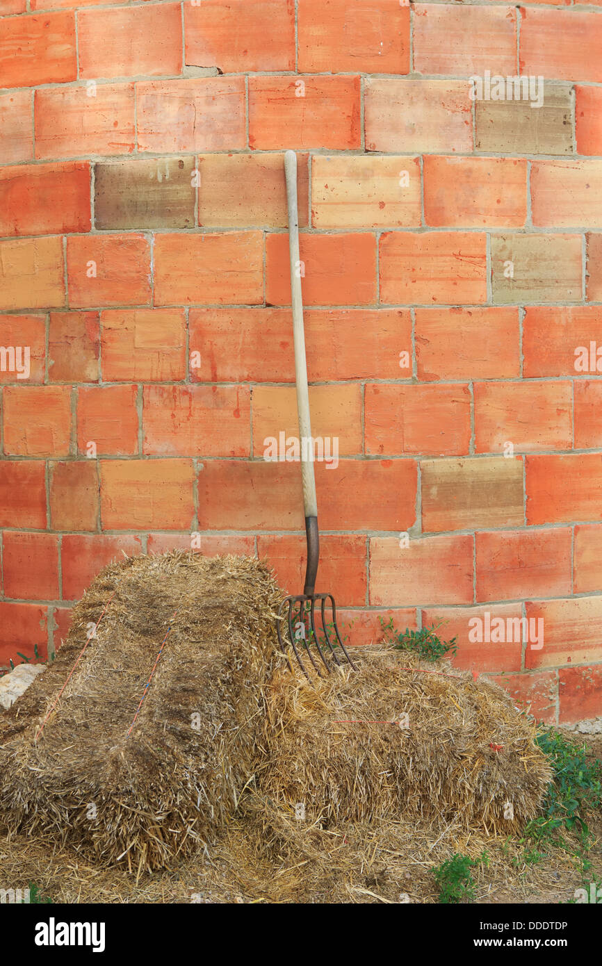 Tool farm hay pitchfork straw hi-res stock photography and images - Alamy