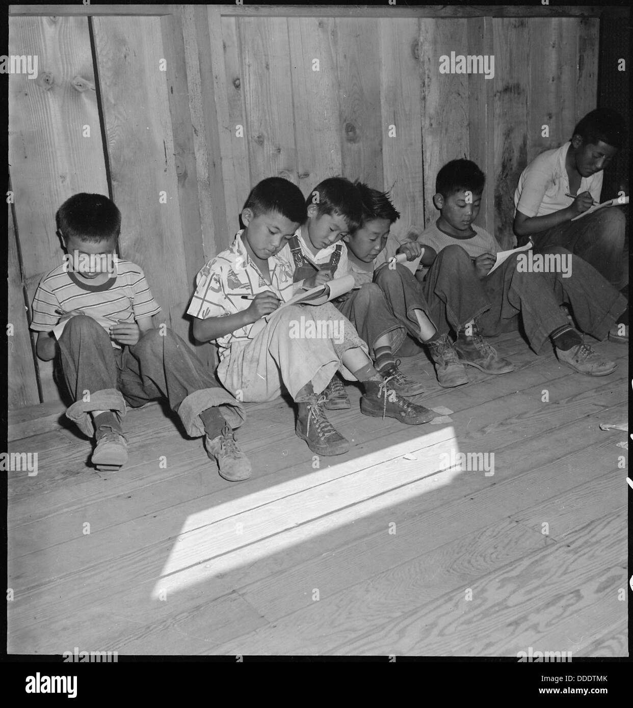 Manzanar schools hi-res stock photography and images - Alamy