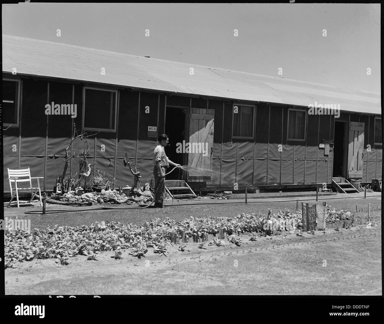 Manzanar barracks Black and White Stock Photos & Images - Alamy