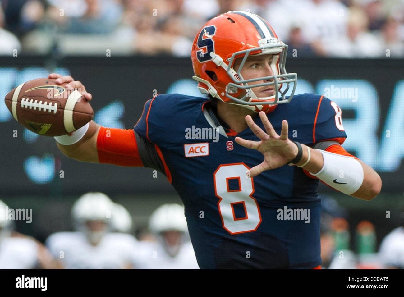 Aug. 31, 2013 - East Rutherford, NJ, U.S - August 31, 2013: Syracuse ...