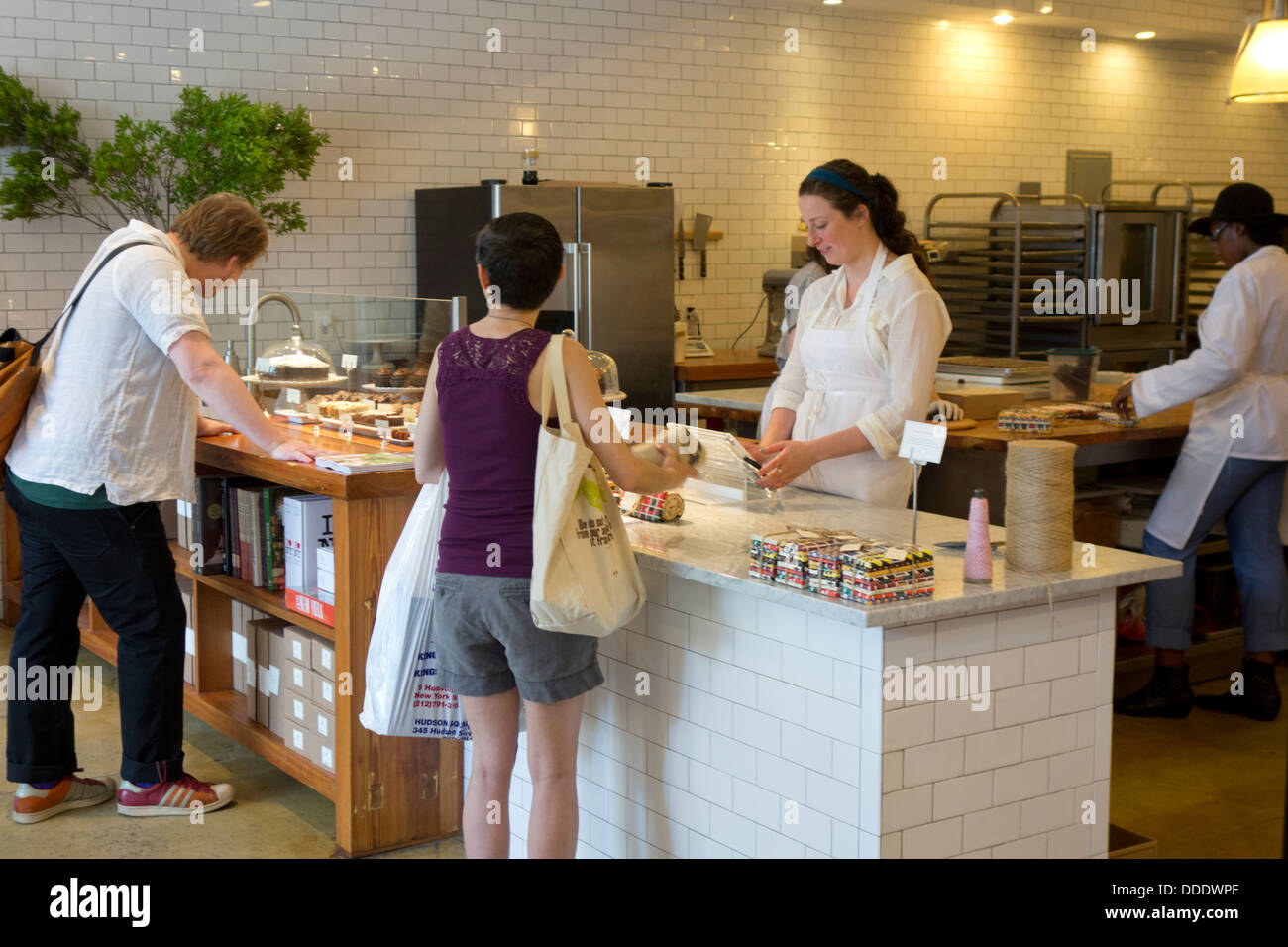 Mast Brothers chocolate store Stock Photo - Alamy