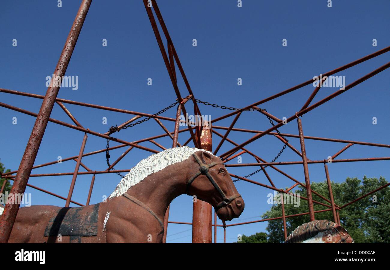 Aug. 30, 2013 - Durant, IOWA, USA - An antique children‰Ûªs carousel ...