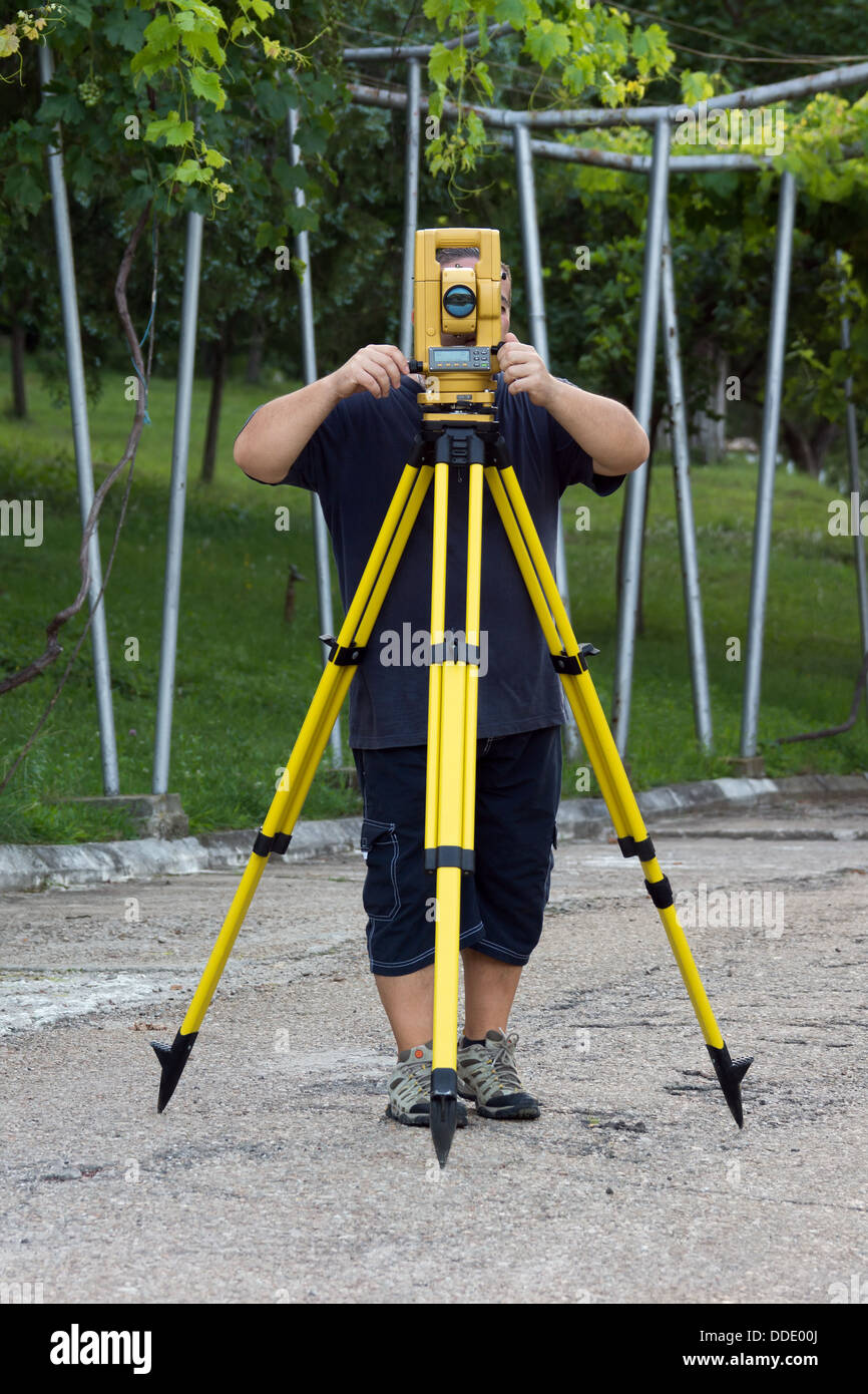 Geodetic surveyor hi-res stock photography and images - Alamy