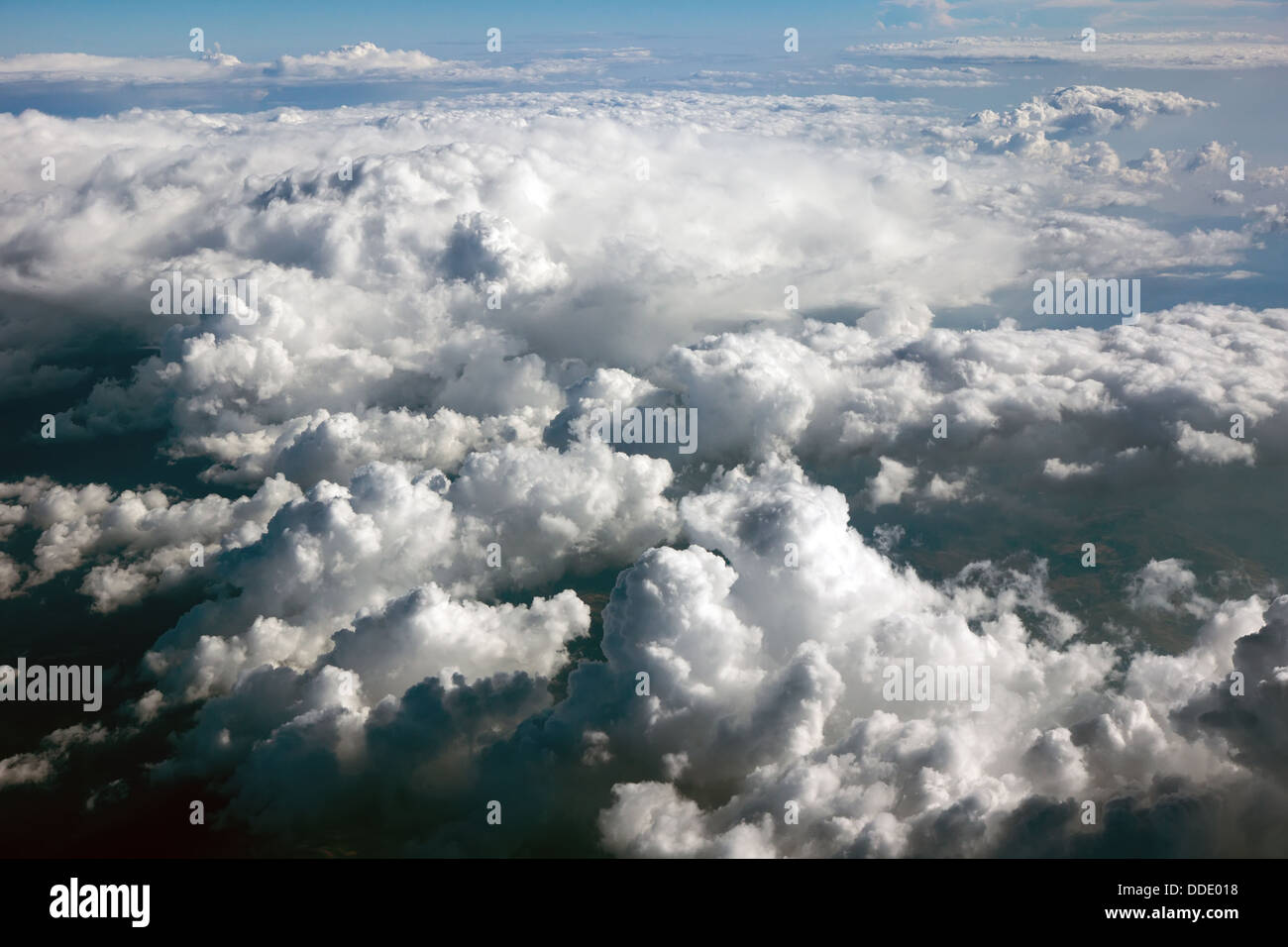 Horizon over the clouds hi-res stock photography and images - Alamy