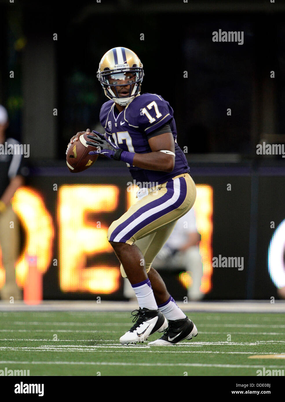 August 31, 2013..Washington Huskies quarterback Keith Price #17 in ...